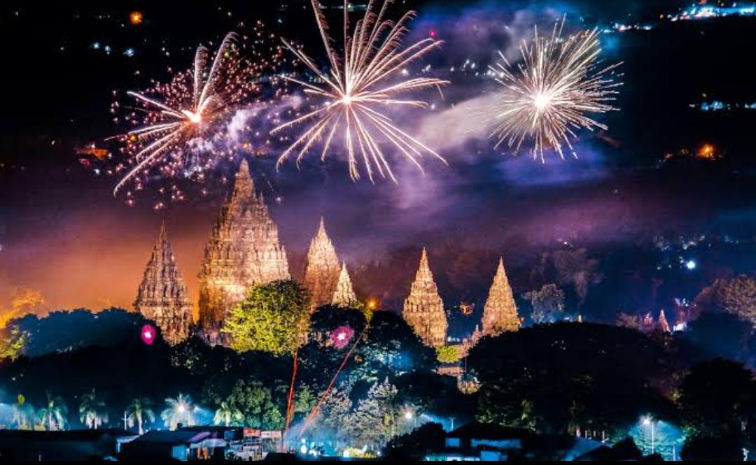 Apa Alasan Menyalakan Kembang Api dan Meniup Terompet Saat Tahun Baru ...