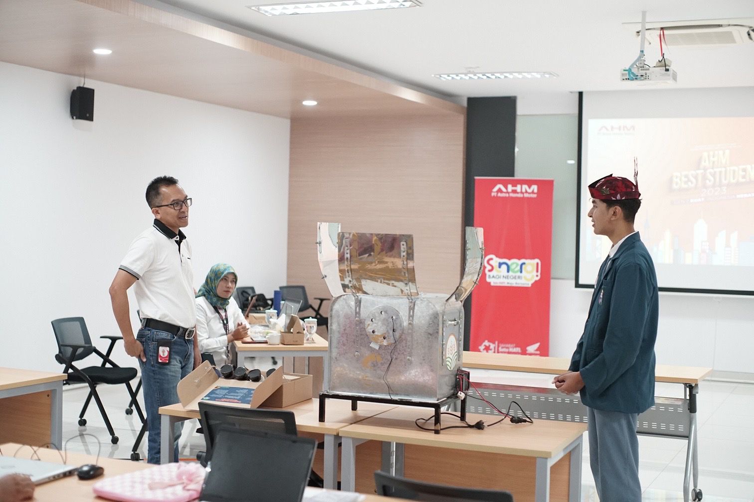 Pendaftaran AHM Best Student 2024 Dibuka - zetizens.id