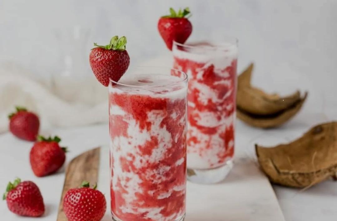 Cara Membuat Minuman Summer Strawberry Yakult yang Viral di TikTok - zetizens.id