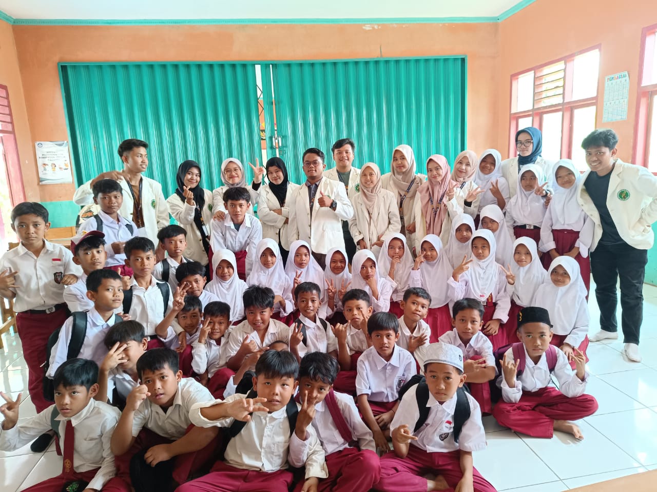 Mahasiswa Kukerta Kelompok 106 Tingkatkan Mutu Pendidikan di Desa ...