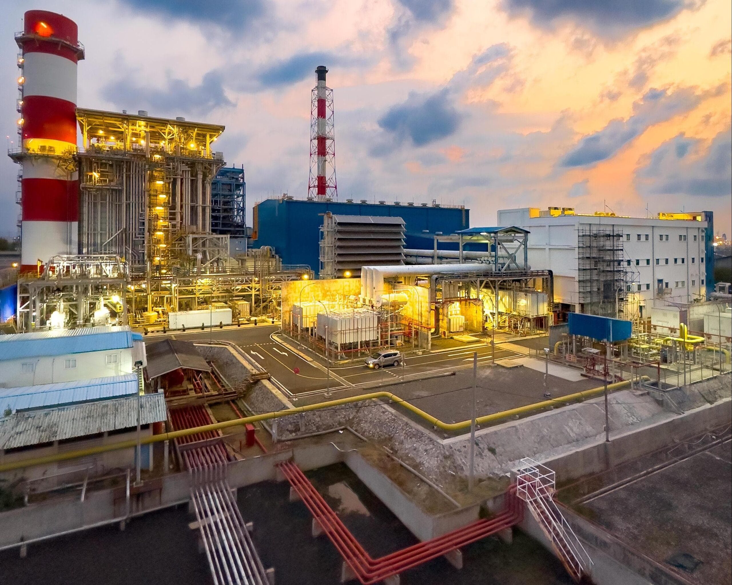 PLN Resmikan Pembangkit Listrik Tenaga Gas dan Uap Tambak Lorok ...
