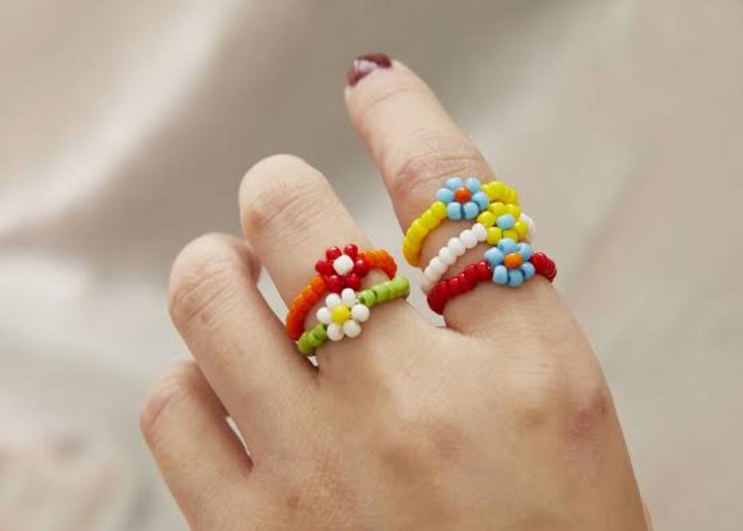 Cara Simpel Membuat Cincin Cantik dari Manik-manik - zetizens.id