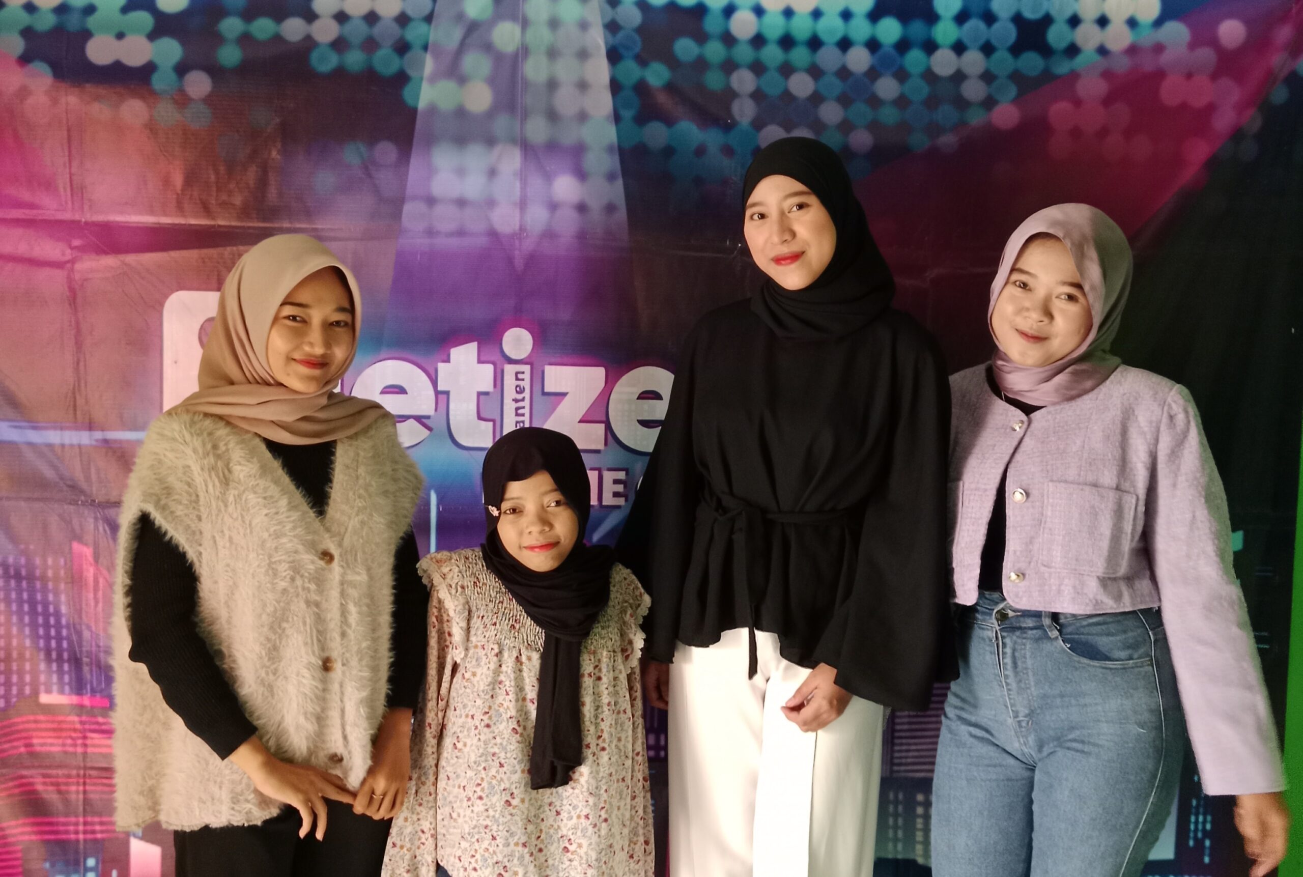 Zetizens Catwalk Class Bersama Hani Nur Rizka, Zetizens Icon Girl 2021 ...