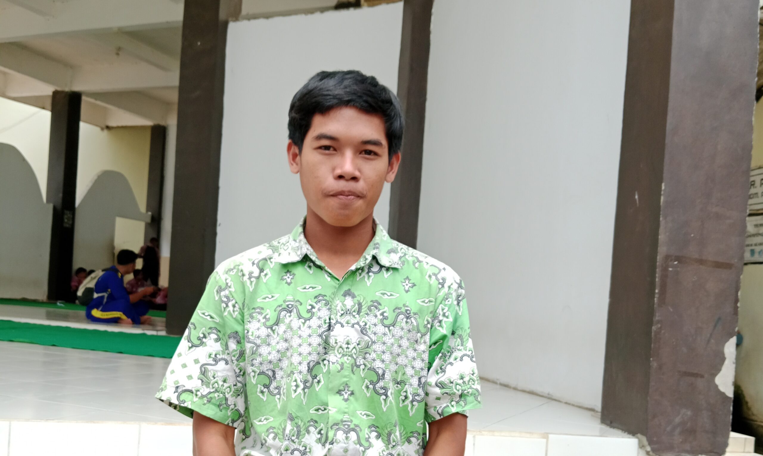 Suleman, Gen Z SMA At-Taufiqiyah Baros dan Rekening - zetizens.id