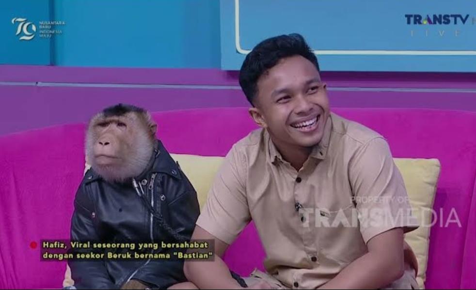 Viral Kisah Hafiz Bersahabat dengan Beruk Bernama Bastian - zetizens.id