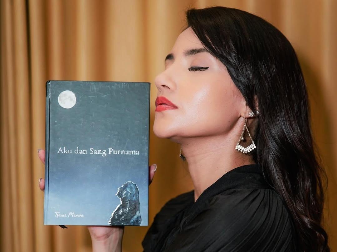 Tsania Marwa Luncurkan Buku Aku dan Sang Purnama - zetizens.id