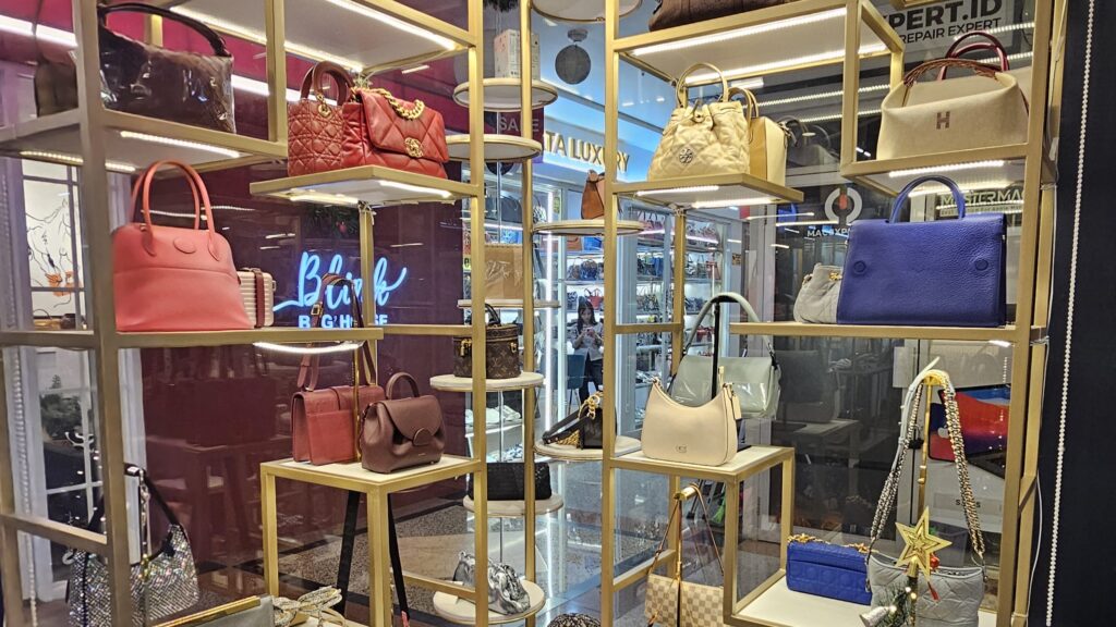 Peringati Ulang Tahun Ke-3, Bazar Senayan Preloved Branded Centre (SPBC ...