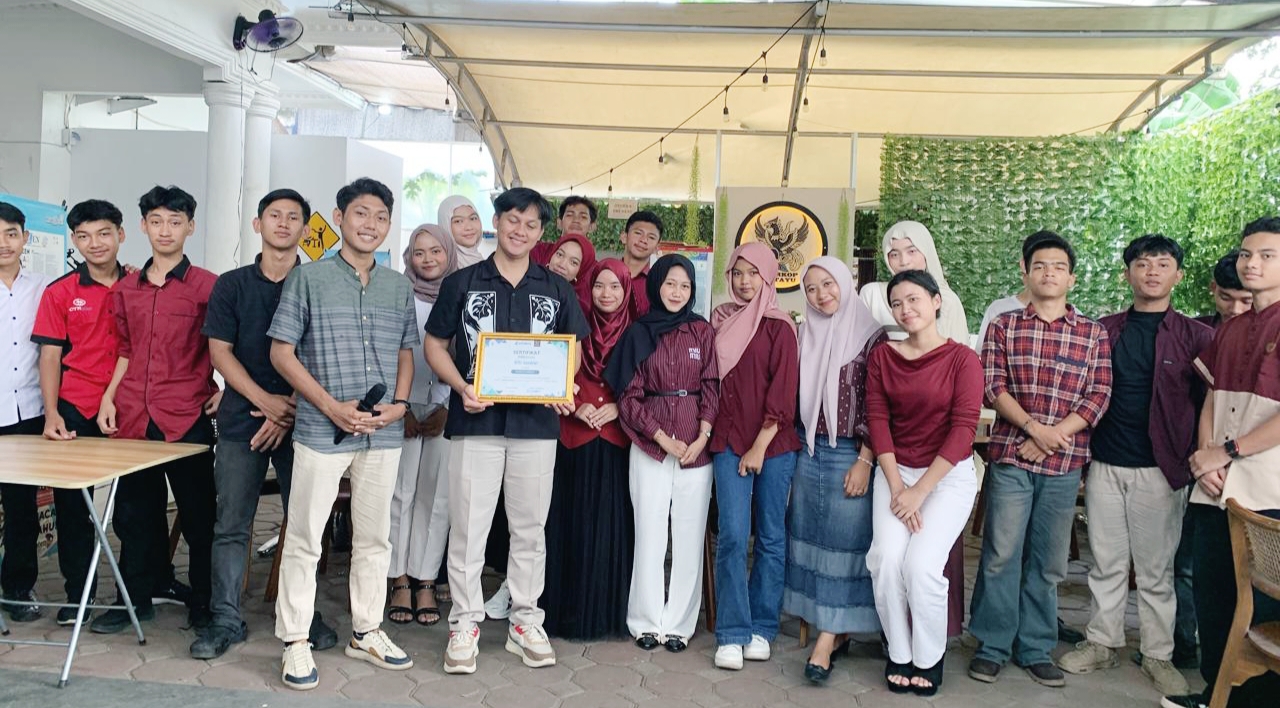 Rifki Baedowi Bahas Public Speaking di Pembekalan Zetizens Icon 2026 ...